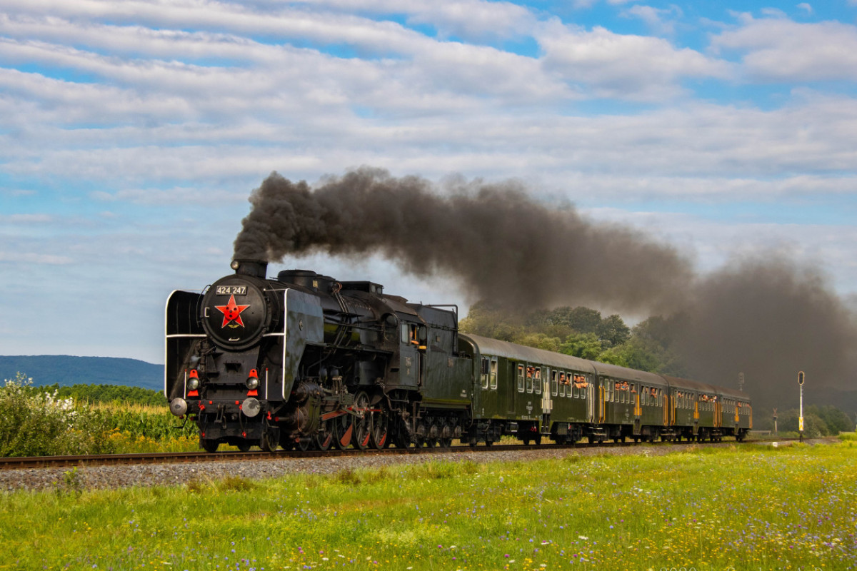 A '70-es, '80-as évek világába repít vissza bennünket egyes debreceni vonalakon a MÁV a hosszú ...